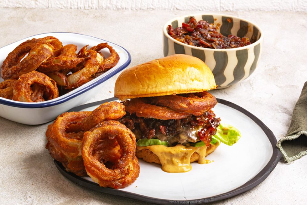 Burger with onion rings and bacon and onion jam | Australian Onions